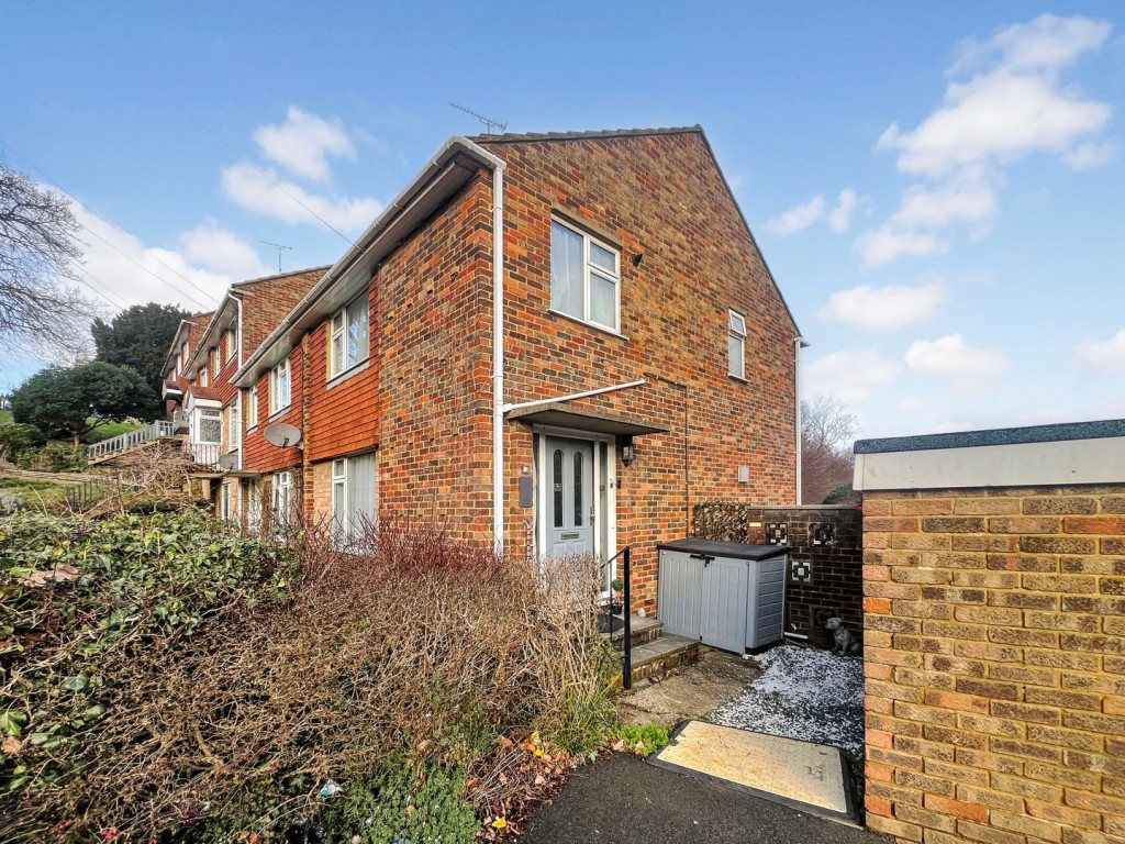 Sutherland Gardens, Rainham, Gillingham, Kent ME8 9LZ, 3 bedroom, End ...